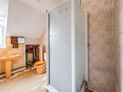 Property details for Crayford Way, Crayford, Kent Price Guide £300,000 ...